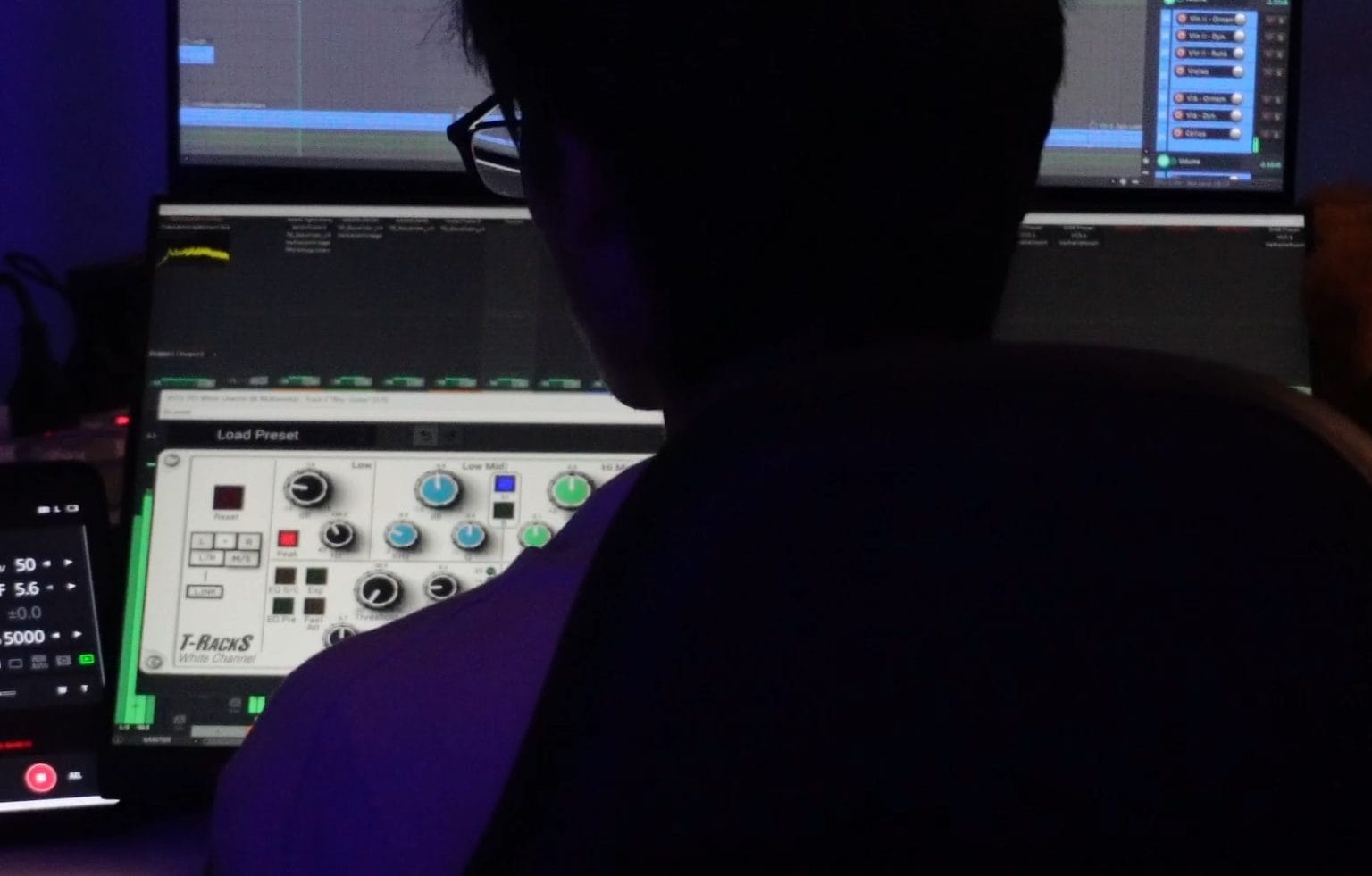 Eternal Scoring Studio – We let you see your film with your eyes closed.
